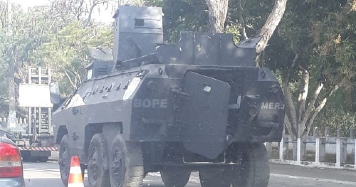Blindado do Bope em Campos para operações - NF Notícias